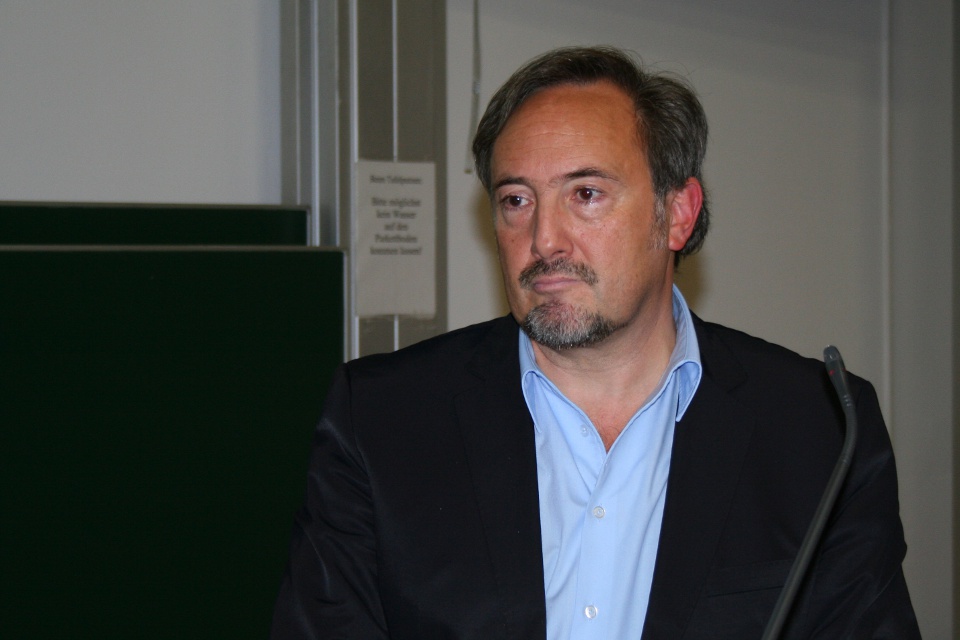 Veranstaltungen im Wintersemester 2012/13 - Institut für Philosophie